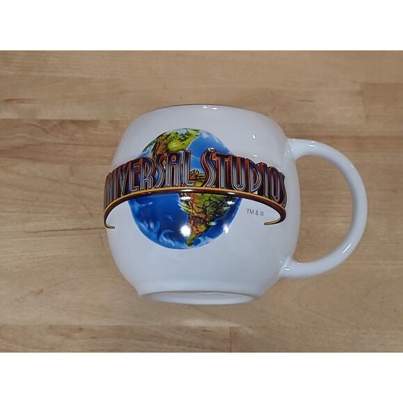 Universal Studio | Dining | Universal Studios 22 Round Globe Coffee Or ...